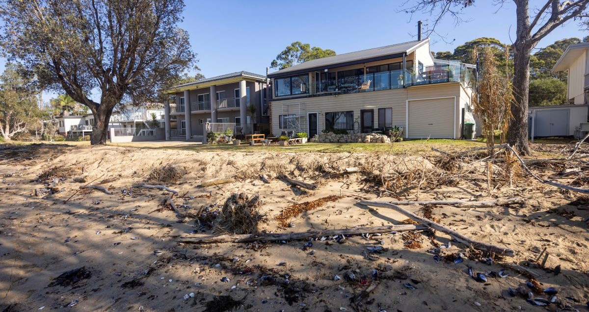 Sand scraping shores up depleted Surfside dunes - Moruya Mail